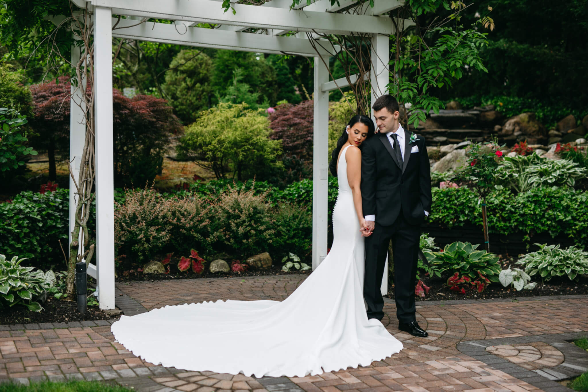 Mrs. October: Rain on This BOLI’s Wedding Day Made the Best Photos ...
