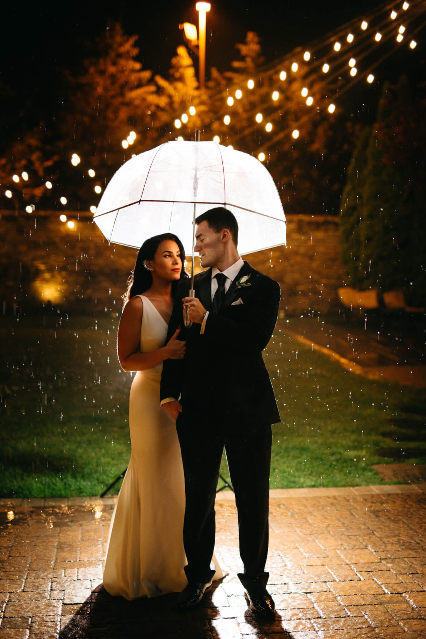 Mrs. October: Rain on This BOLI’s Wedding Day Made the Best Photos ...