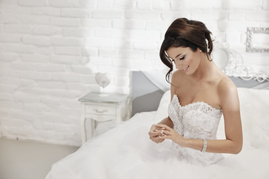 I'm a Shy Bride - How Do I Handle Being the Center of Attention ...