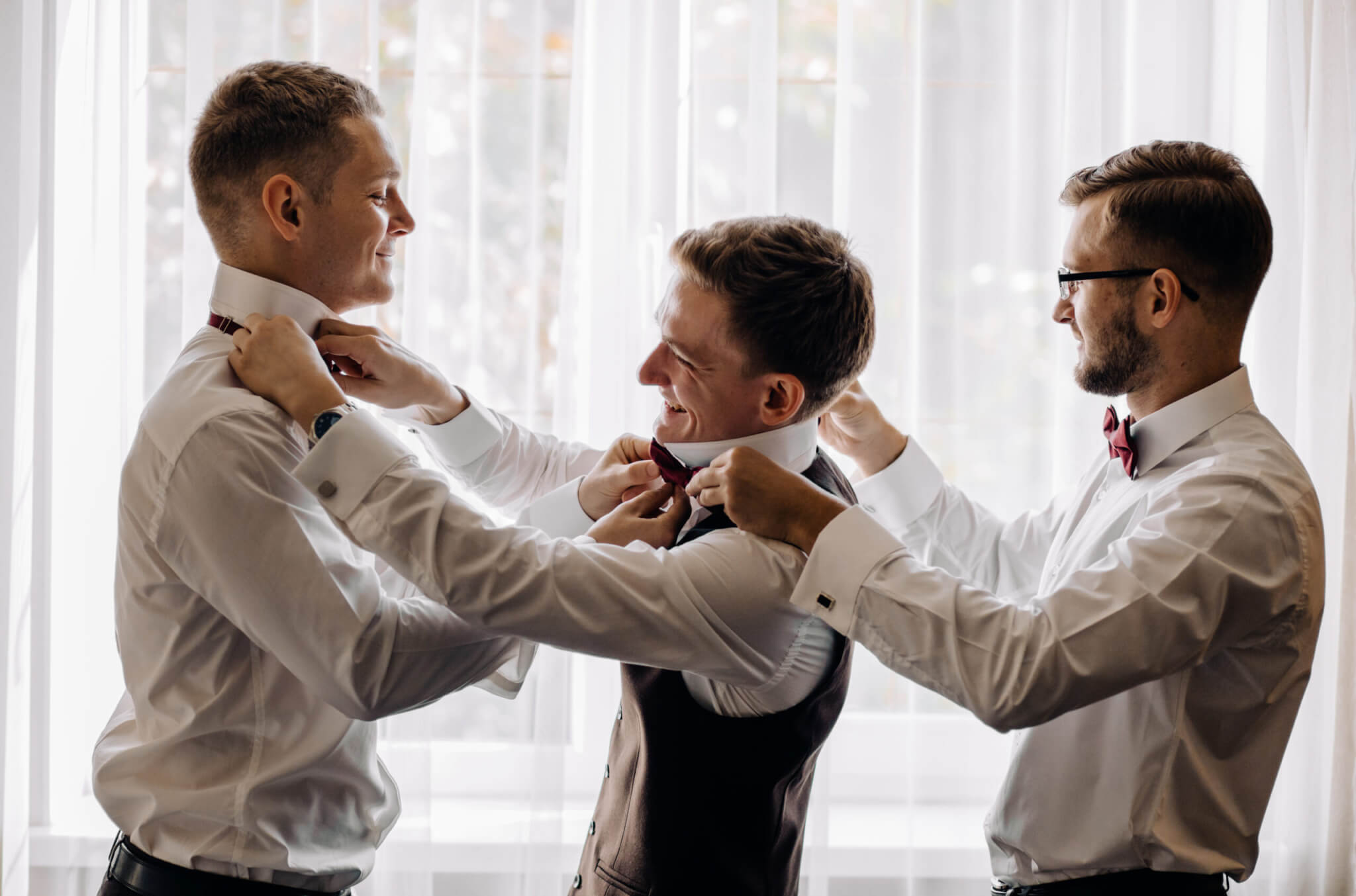 7 Groomsmen Photos That Will Make You Laugh - Brides of Long Island