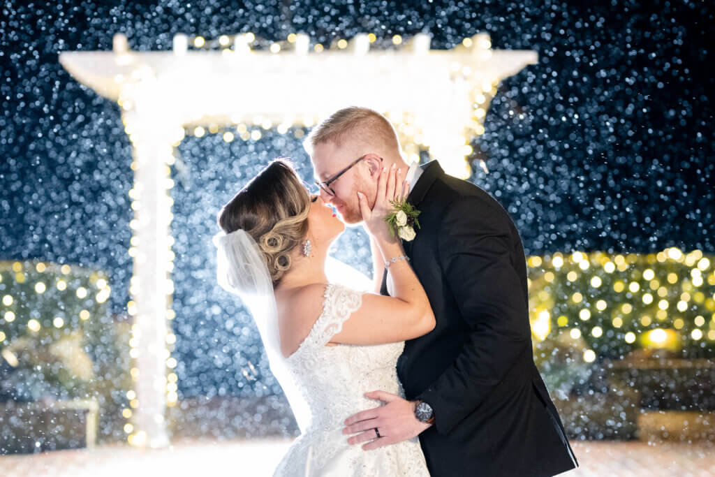 6 “Secrets” Wedding Photographers Want You to Know